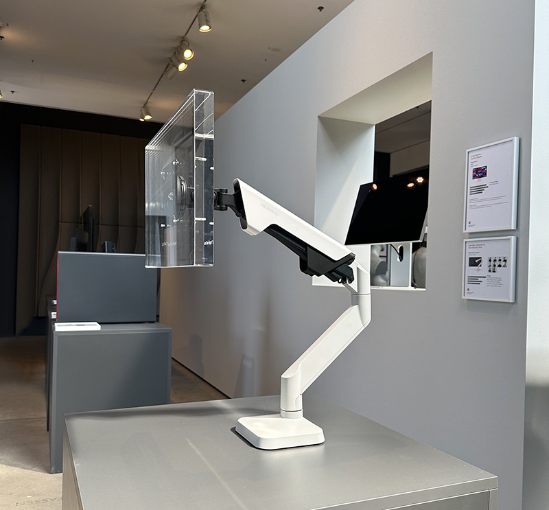 Design Triumph: Ares RGB Gaming Monitor Arm Wins Red Dot Award for Best Design | Modernsolid